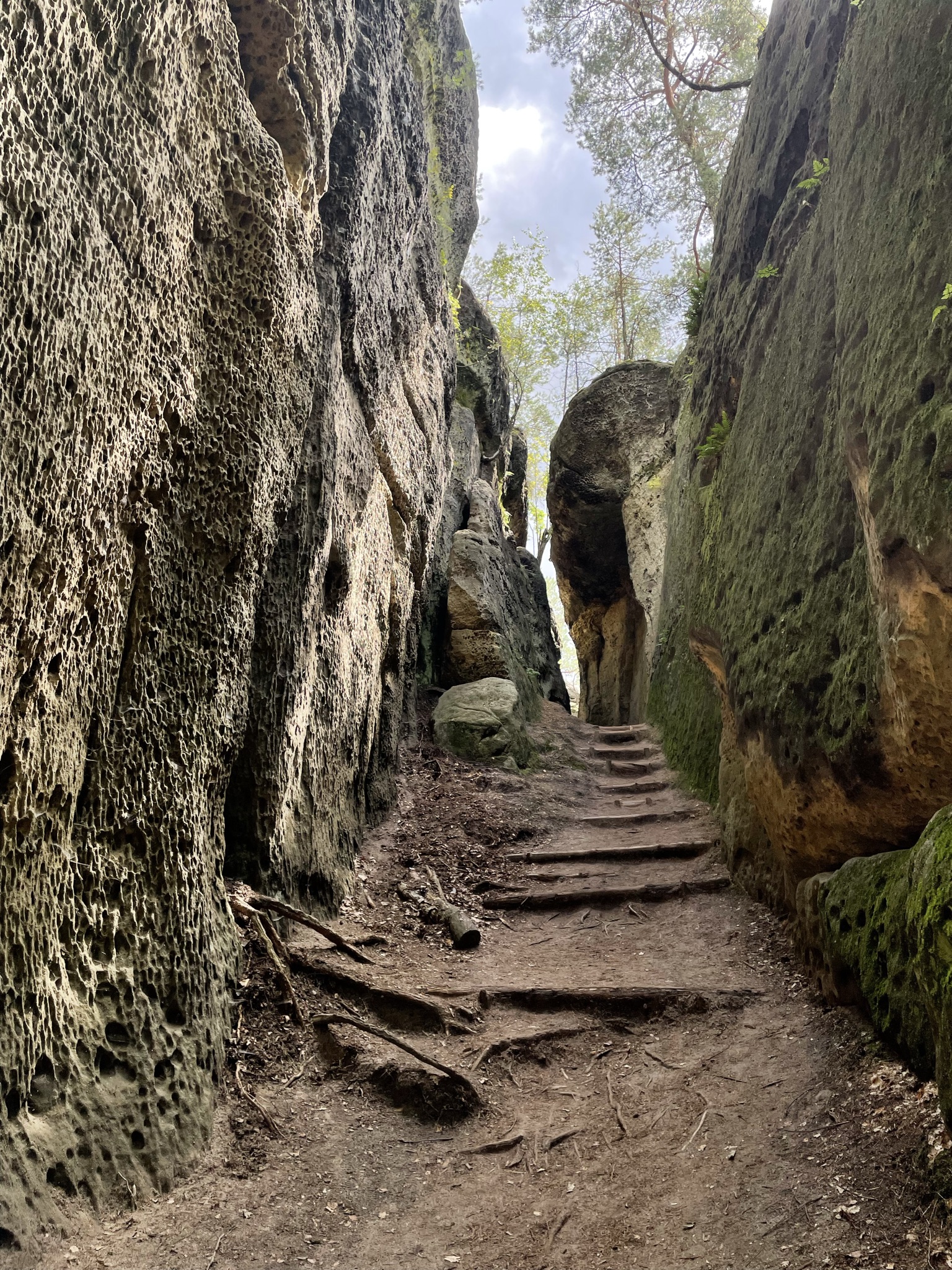 Challenging scrambles in the rock labyrinths near Mšeno – an 8 km walk ...